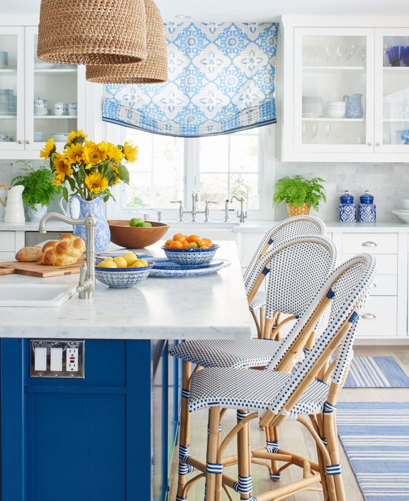 Mark D. Sikes: Mastering Blue and White - PAGODA RED Stories