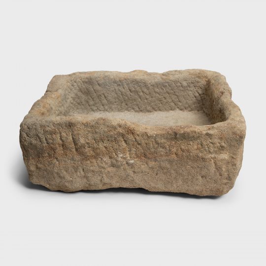 Outside In: Stone Trough Sinks in a Mallorcan Getaway - PAGODA RED Stories